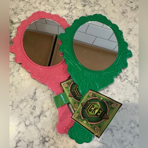 Wicked | Accessories | Newwicked Twosided Hand Mirror Glinda Elphaba ...